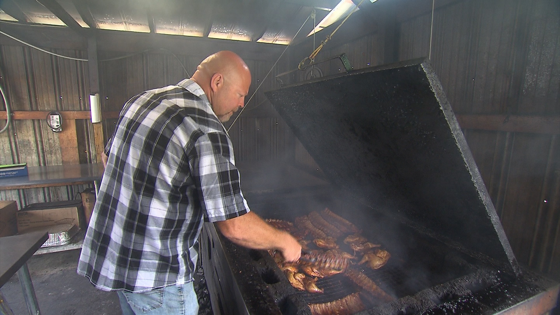 Shaffer Farms Texas BBQ & Custom Meats | Tennessee Crossroads | NPT