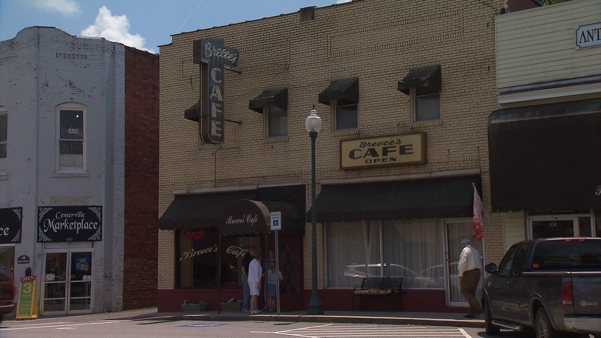 Armstrong Fried Pies | Tennessee Crossroads | NPT