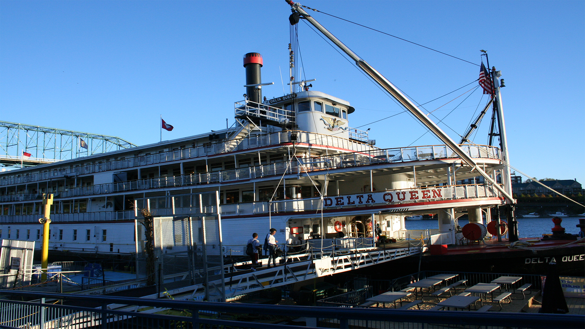 Delta Queen Steamboat & Hotel | Tennessee Crossroads | NPT
