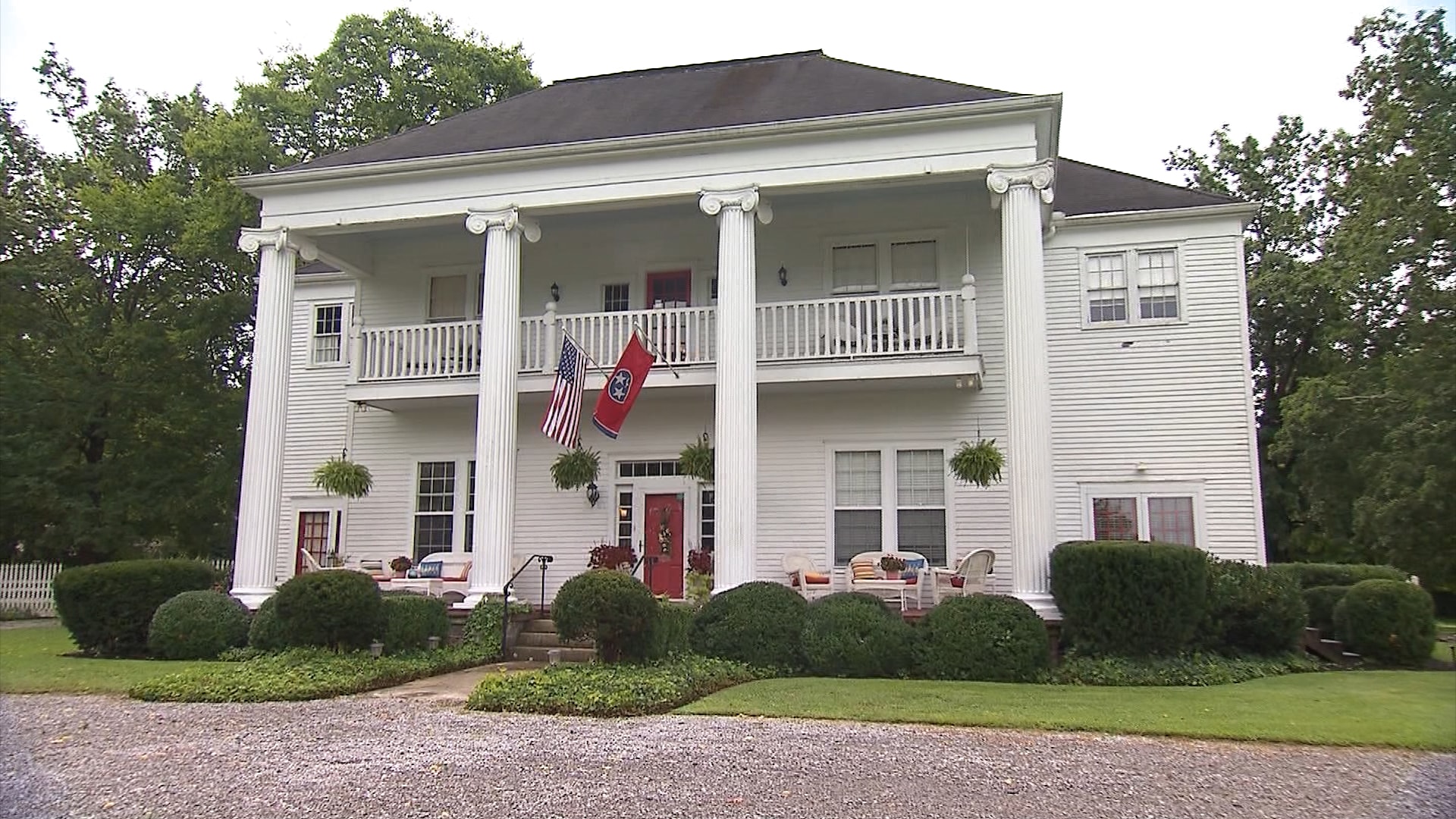 Lane Street Inn Bed & Breakfast | Tennessee Crossroads | NPT