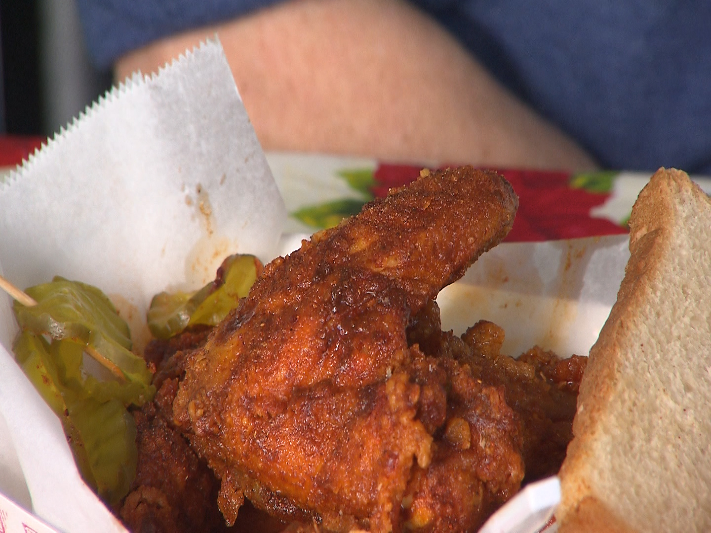 Prince's Hot Chicken | Tennessee Crossroads | NPT
