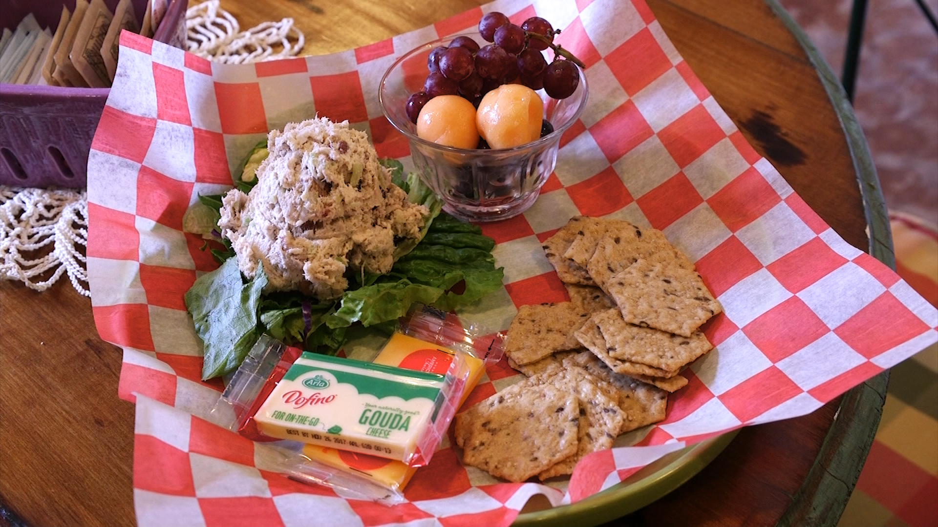 Southern Charm Cafe and Bakery | Tennessee Crossroads | NPT