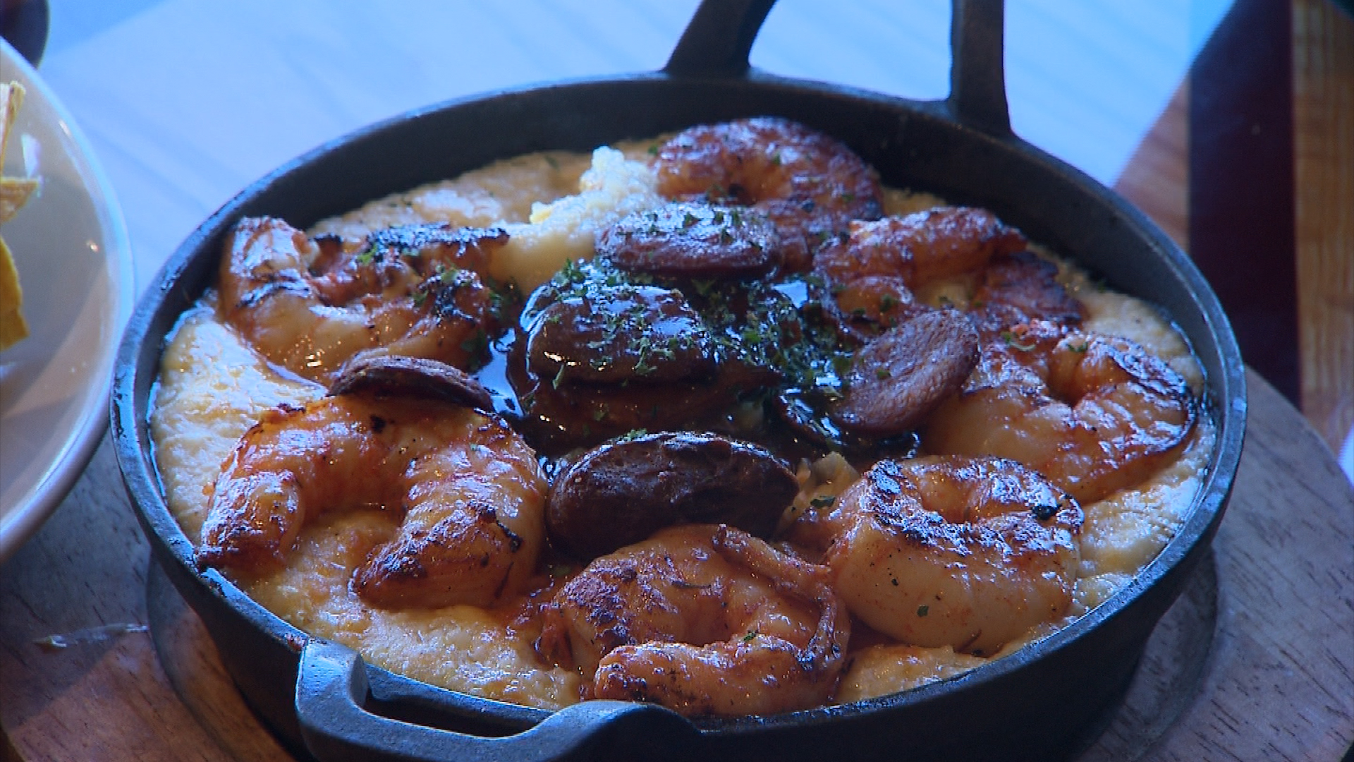Lyncoya Café | Tennessee Crossroads | NPT