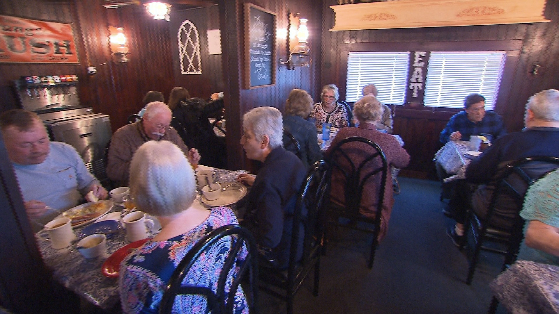The Beacon Light Tea Room | Tennessee Crossroads | NPT