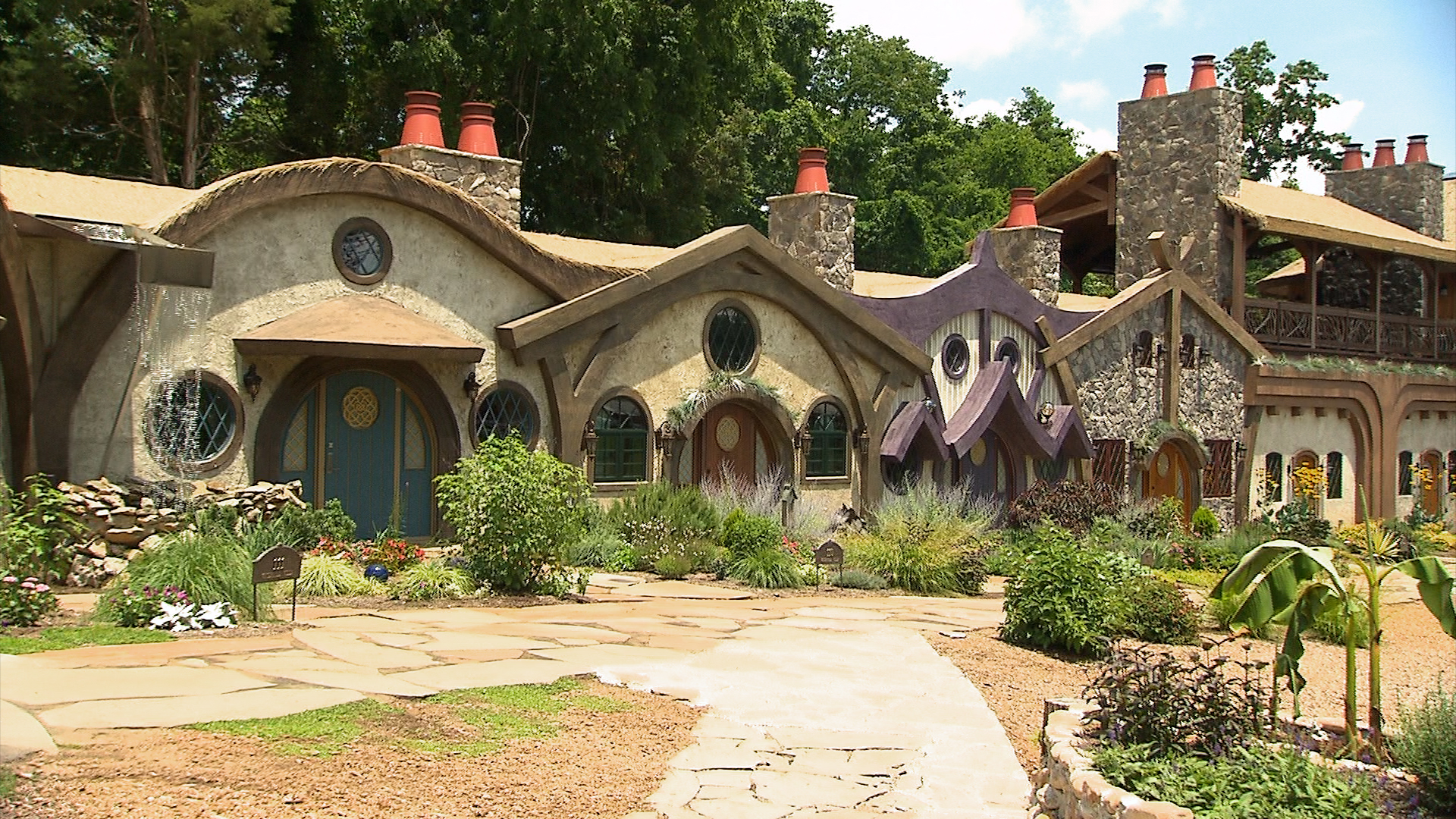 Ancient Lore Village | Tennessee Crossroads | NPT